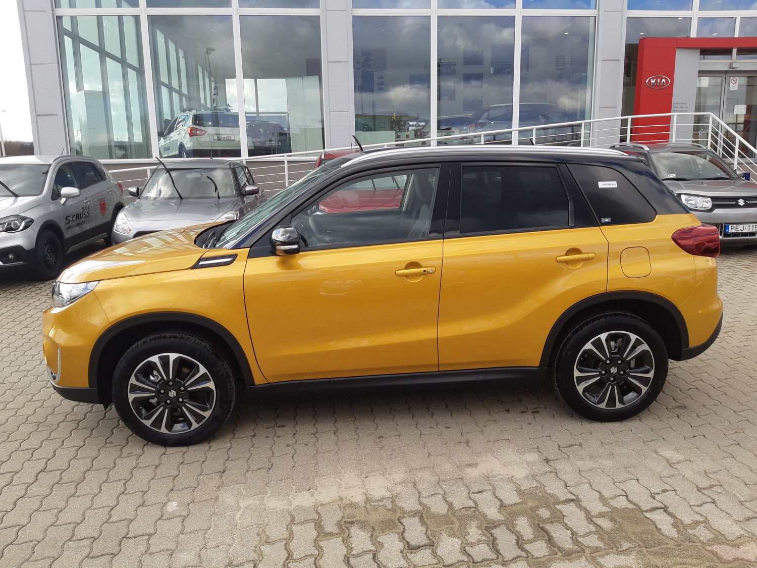 Suzuki Vitara GLX 48V Hybrid non BSM - JP Auto / Mercedes-Benz, KIA ...
