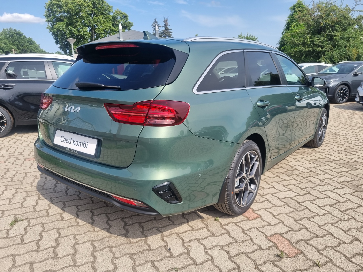 CEED SW FUSION PLUS 1.5 T-GDI AUTOMATA MY24 - JP AUTO KIA KECSKEMÉT ...