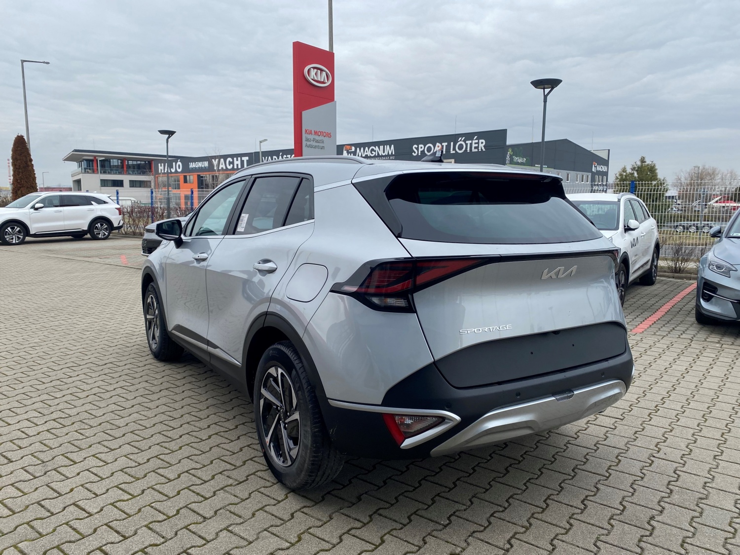 KIA Sportage GOLD 160 T-GDI DCT automata váltóval - JP Auto / Mercedes ...