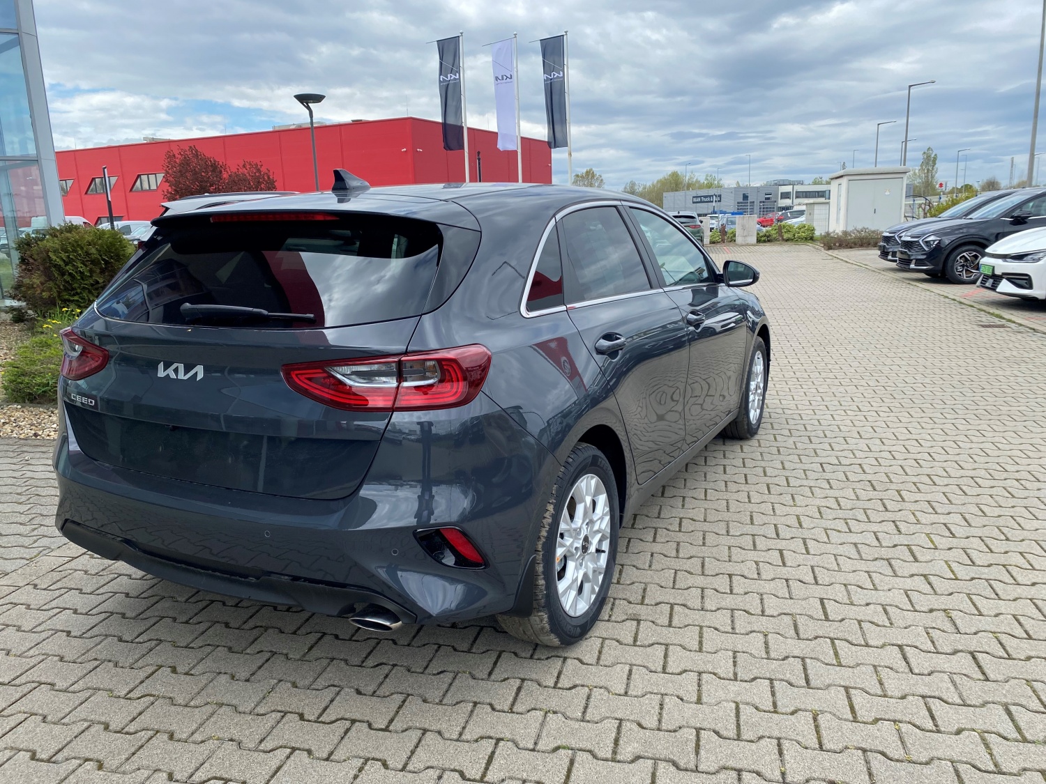 KIA CEED GOLD 160T DCT Automata, KÉSZLETRŐL - JP Auto / Mercedes-Benz ...